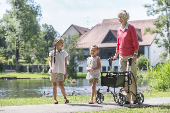 Invacare® Dolomite® Jazz rollator wins prestigious award - Invacare Europe