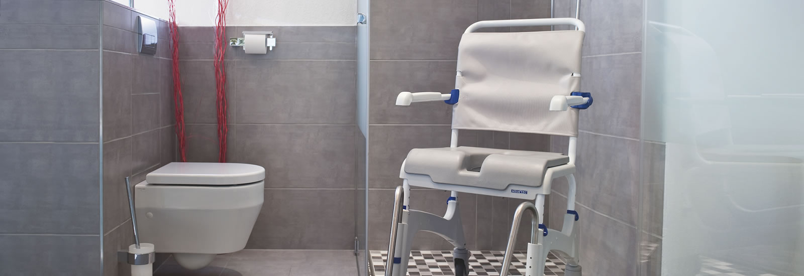 Aquatec Ocean shower chair - Invacare Europe